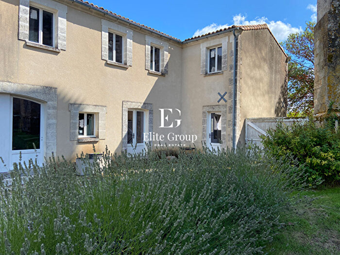 Maison à vendre - Charras - 1 pièce