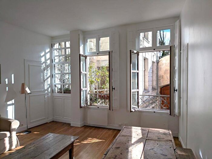 Appartement à louer - Sorbonne, Paris ème arrondissement - 2 pièces - 1 chambre