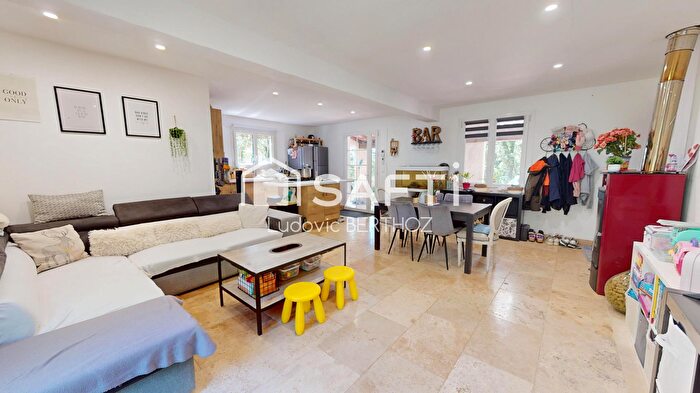 Maison à vendre - Forcalqueiret - 4 pièces - 3 chambres