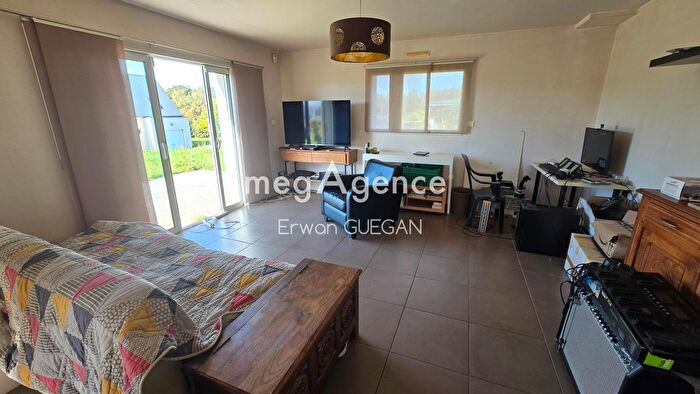 Maison à vendre - Cléguérec - 6 pièces - 4 chambres