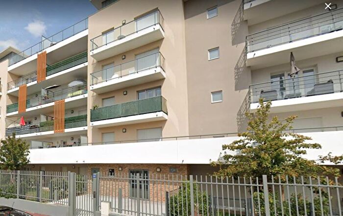 Appartement à louer - La Rochette - 2 pièces - 1 chambre