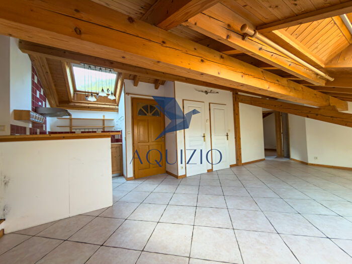 Appartement 4 pièces à Marnaz, à vendre