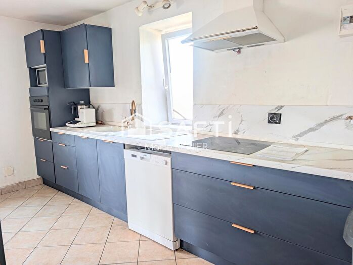 Lézigné : Maison 6 pièces à vendre