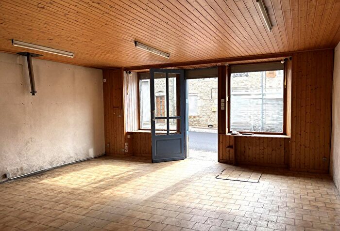 Maison à vendre - Saint-Anthème - 7 pièces - 3 chambres
