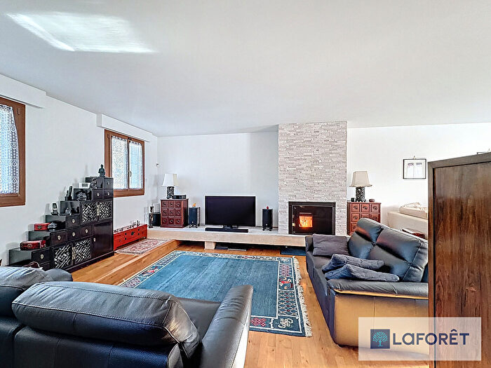 Maison à vendre - Le Plessis-Trévise, Centre-ville, Orly Parc - 7 pièces - 5 chambres