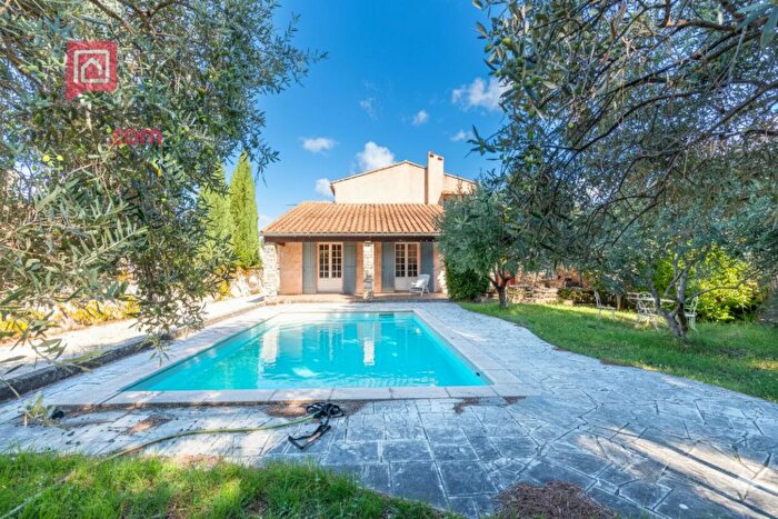 Maison à vendre - Carpentras, Est - 6 pièces - 4 chambres