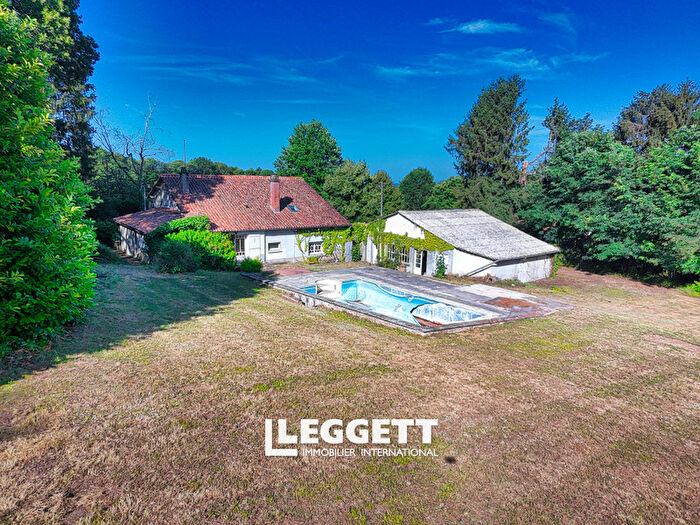 Maison 7 pièces à Compreignac, à vendre
