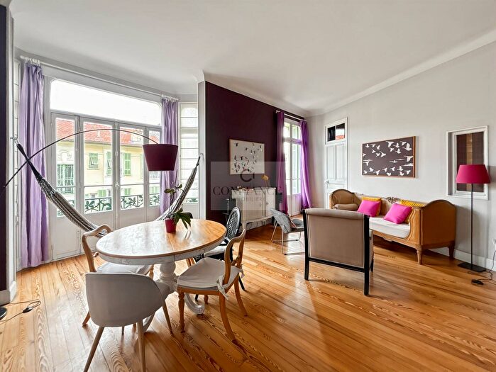 Appartement à louer - Lepante, Nice - 3 pièces - 2 chambres