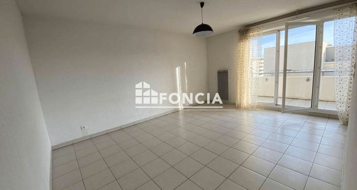 Montfavet Centre, Avignon : Appartement 3 pièces à louer