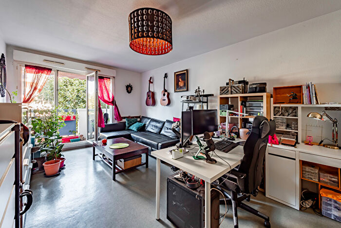 Talence, Saint-Genès, La Médoquine, Haut-Brion : Appartement 2 pièces à vendre
