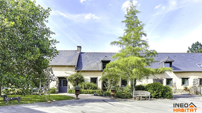 Maison à vendre - Domloup - 9 pièces - 5 chambres