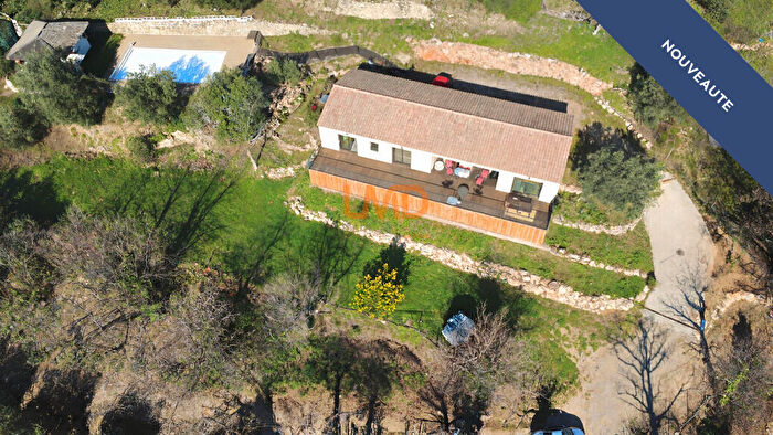 Maison à vendre - Callas - 5 pièces - 4 chambres