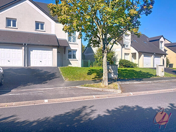 Maison à vendre - Bléré - 4 pièces - 3 chambres