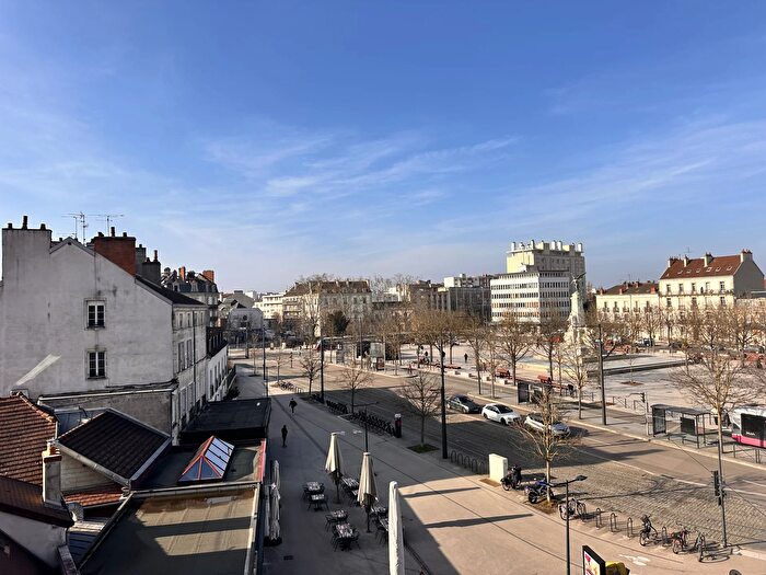 Appartement à vendre - Dijon, Centre-ville - 3 pièces - 1 chambre