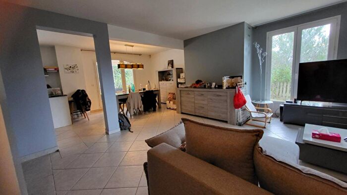 Maison à louer - Mallemort - 4 pièces - 3 chambres