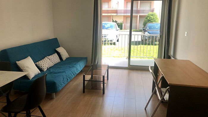 Olivet, Larry, Coin Rond, Lorette : Appartement 1 pièce à louer