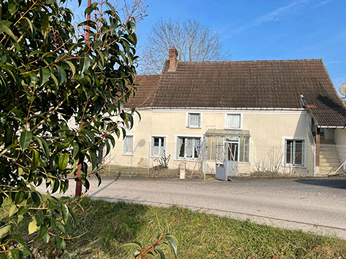 Maison à vendre - Château-Thierry, Centre-ville - 4 pièces - 2 chambres