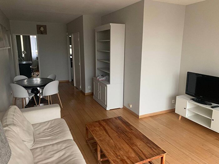 Appartement à louer - Auteuil Sud, Paris ème arrondissement - 4 pièces - 3 chambres