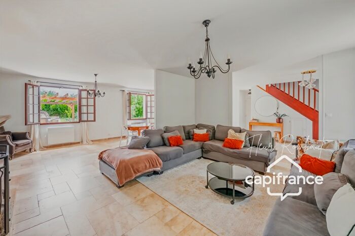 Maison 6 pièces à vendre - Le Mesnil-Saint-Denis
