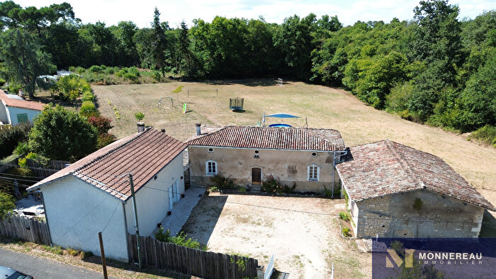 Maison à vendre - Saint-Maigrin - 5 pièces - 3 chambres