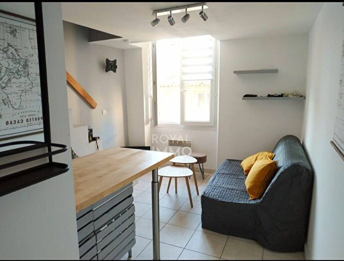Appartement à louer - Place dArmes, Toulon - 2 pièces - 1 chambre