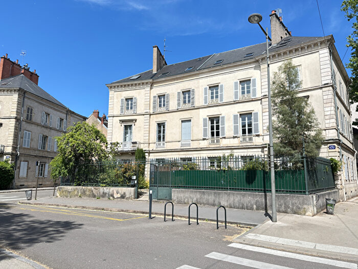 Appartement à vendre - Dijon, Centre-ville - 4 pièces - 2 chambres