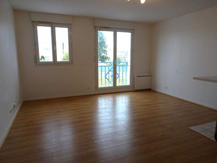 Appartement à louer - Sud, Esbly - 1 pièce