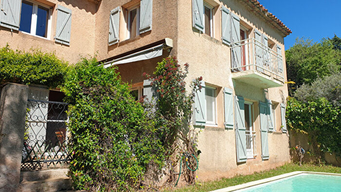 Maison à vendre - La Garde-Freinet - 5 pièces - 3 chambres