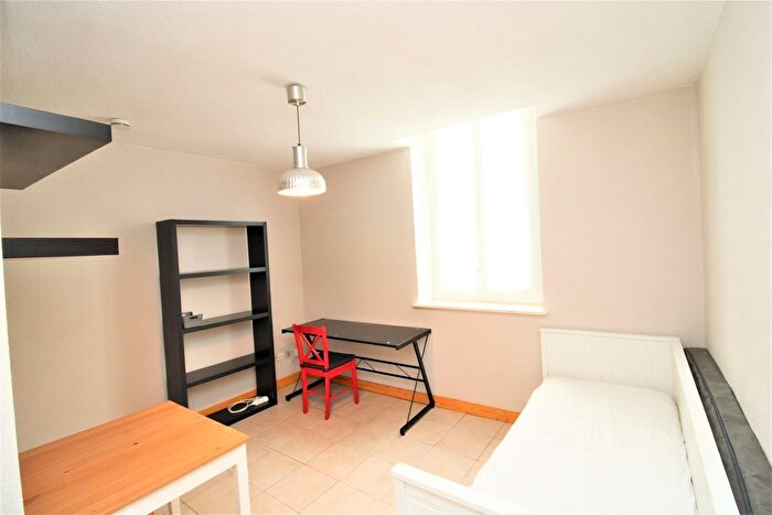 Appartement à louer - Toulouse, Bazacle - 1 pièce