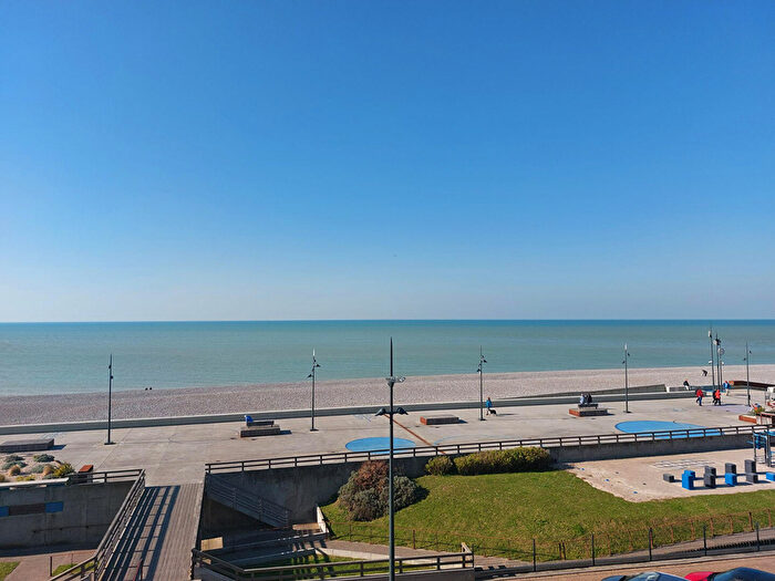 Appartement à vendre - Le Tréport - 5 pièces - 3 chambres