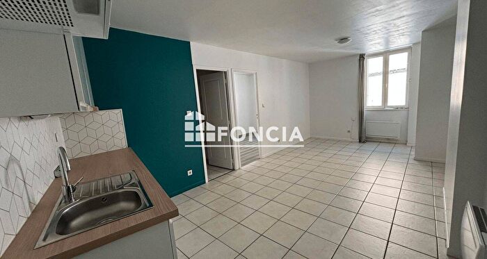 Centre Bourg, Neuville-sur-Saône - Appartement 2 pièces à louer