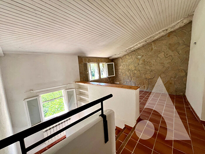 Appartement 2 pièces à Entrecasteaux, à vendre