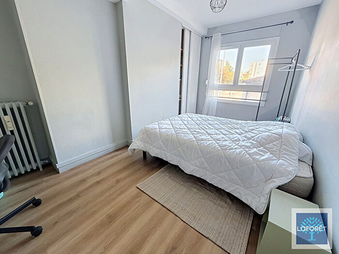 Appartement 4 pièces à louer à Dijon, Les Péjoces