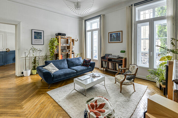 Nantes, Hauts-Pavés, Saint-Pasquier, Saint-Félix, Université : Appartement 4 pièces à vendre