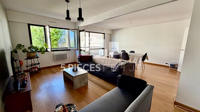 Suresnes, Plateau Ouest : Appartement 3 pièces à vendre