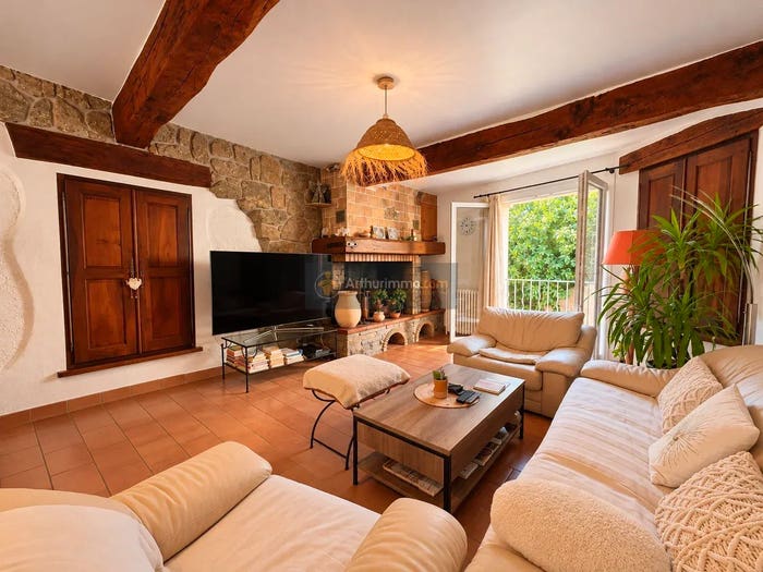 Maison 4 pièces à Roquebrune-sur-Argens, Village, à vendre