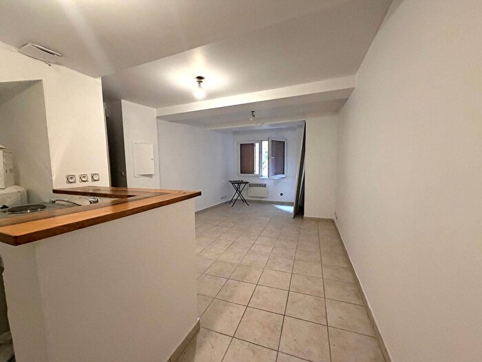 Appartement à louer - Callian - 1 pièce - 1 chambre