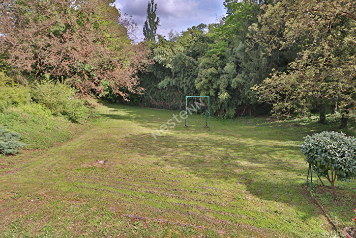 Maison à vendre - Saint-Genis-Laval, Barolles - 7 pièces - 4 chambres