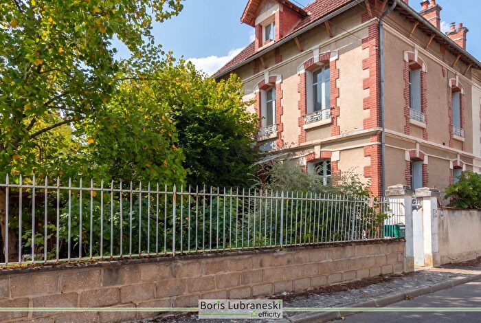 Maison 6 pièces à Auxerre, Les Boussicats, à vendre