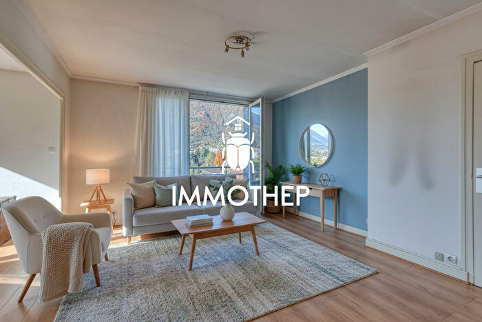 Appartement à vendre - La Tronche - 4 pièces - 2 chambres