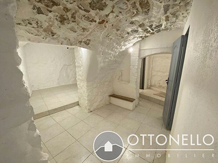 Appartement à louer - Village, Roquebrune sur Argens - 1 pièce