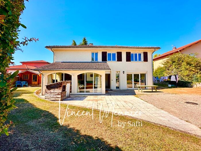 Maison à vendre - Saint-Maurice-de-Beynost - 9 pièces - 7 chambres