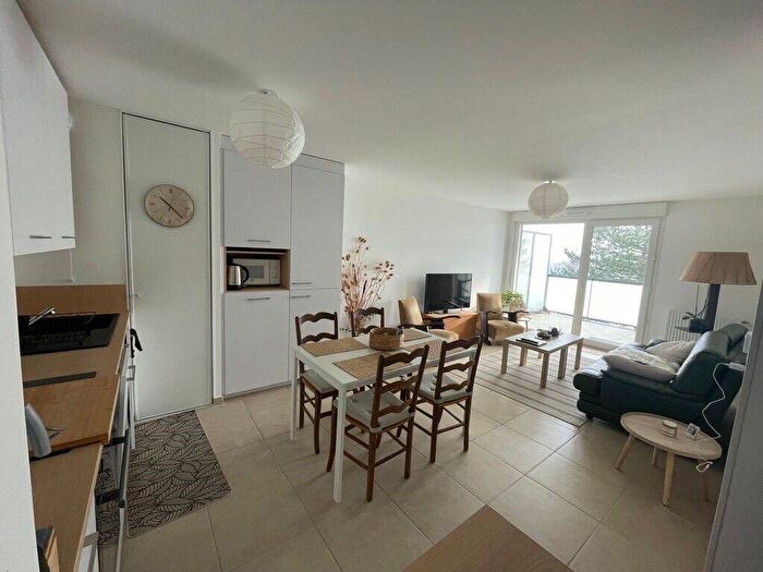 Centre, Gex : Appartement 3 pièces à louer