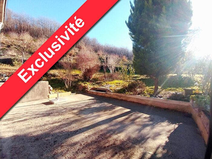 Maison à vendre - Saint-Vérand - 5 pièces - 3 chambres