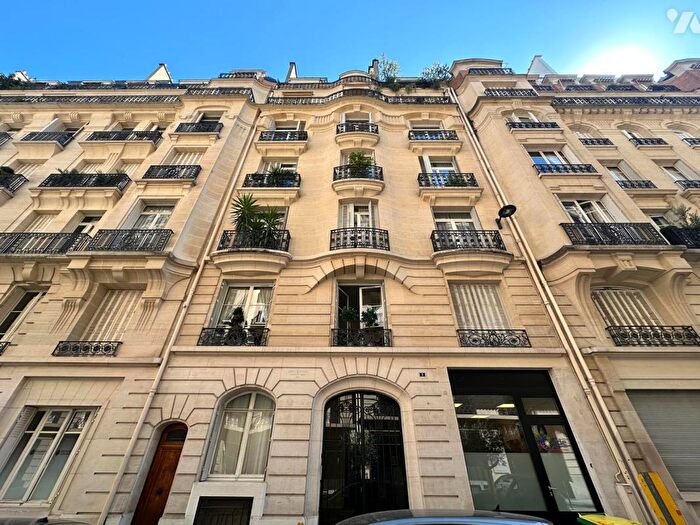 Appartement 2 pièces à Paris 17ème, Ternes, Maillot, à vendre