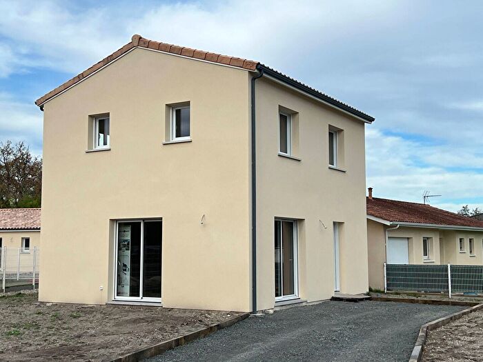 Maison à louer - Centre et Ouest, Le Pian-Médoc - 4 pièces - 3 chambres