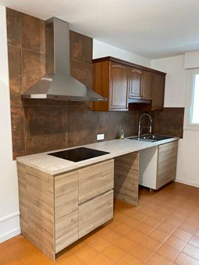 Appartement à louer - Saint-Étienne, La Métare, Le Portail Rouge, Fauriel, Villeboeuf - 3 pièces - 1 chambre