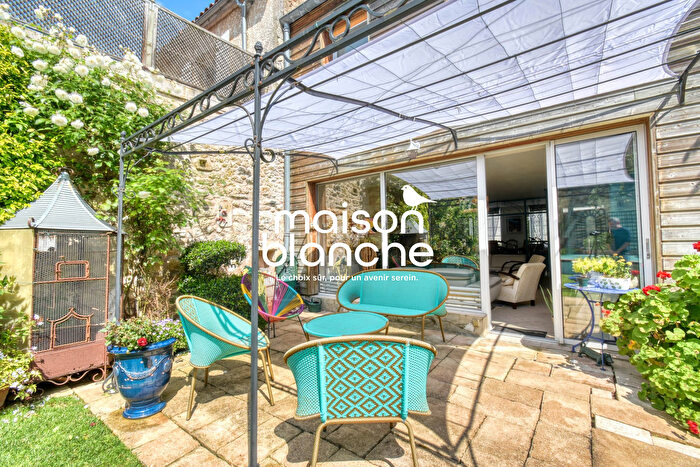 Rochefort, Centre-ville : Maison 7 pièces à vendre