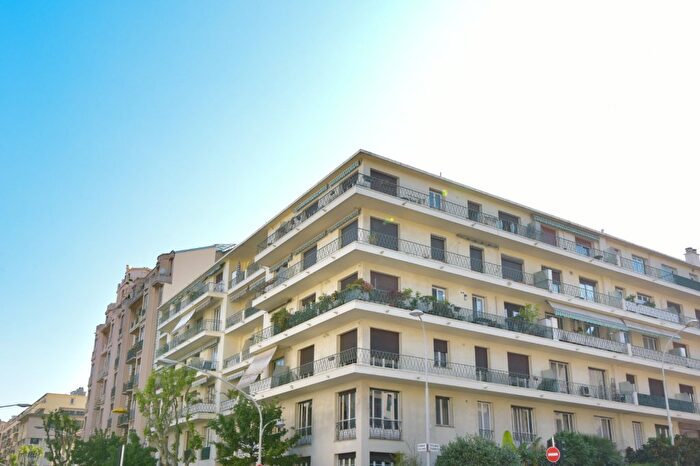 Appartement à vendre - Nice, Saint-Philippe, Estienne dOrves - 3 pièces - 2 chambres