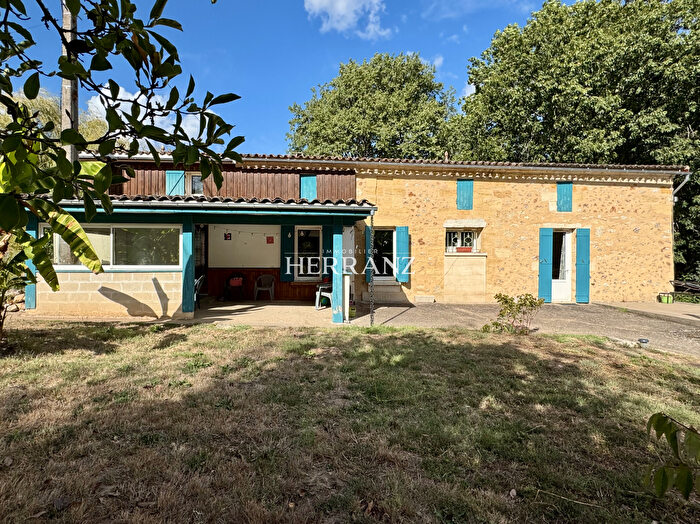 Maison à vendre - Castillon-la-Bataille - 7 pièces - 5 chambres